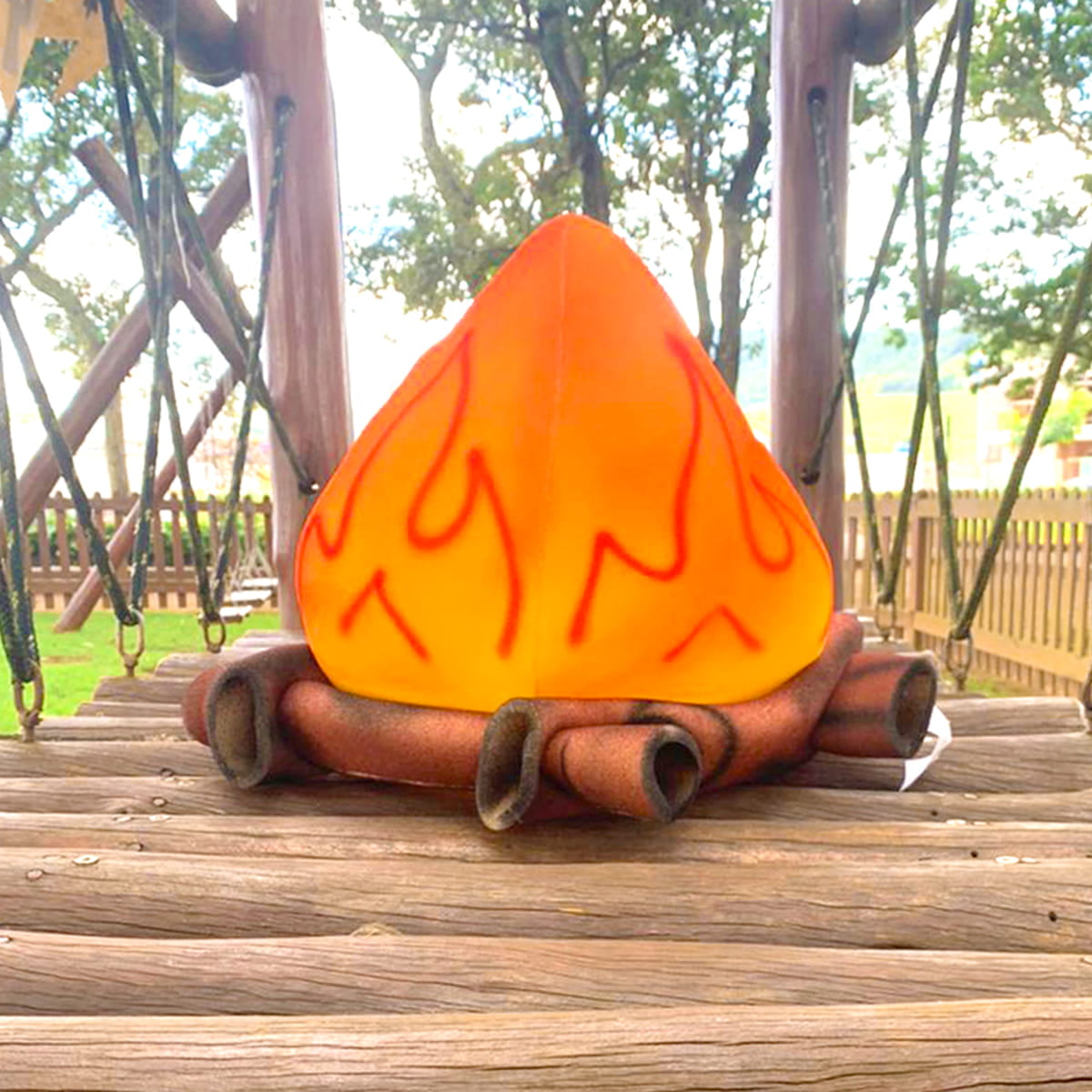 Fogueira Decorativa de Espuma Pequena